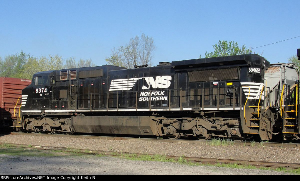 NS 8374